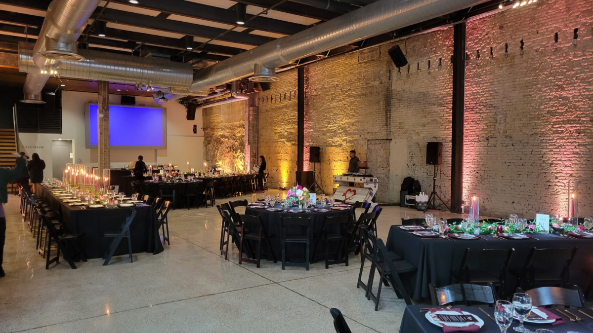5 Ways to Illuminate Your Event with Spotlights - AWE